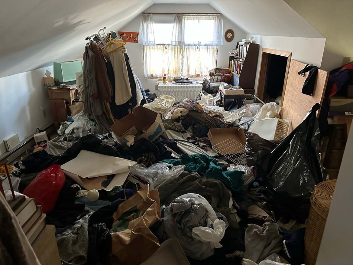 Estate Cleanout Services • JUNK IN A BOX